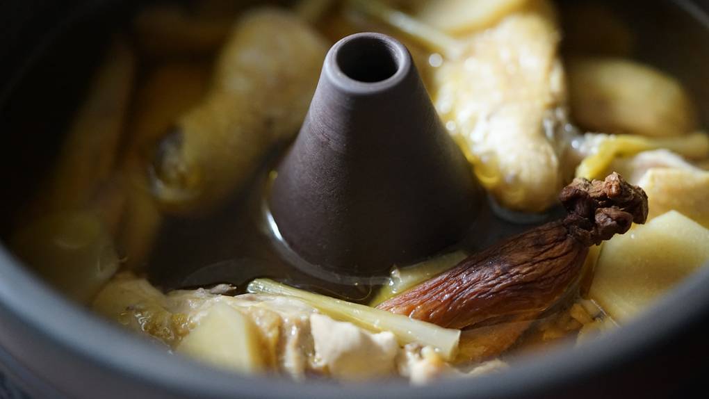 Steam Pot Chicken Soup - 汽鍋雞 - Flanando